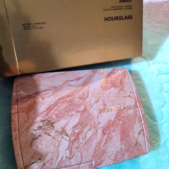 ambient | Makeup | Hourglass Ambient Hilighter Compact | Poshmark